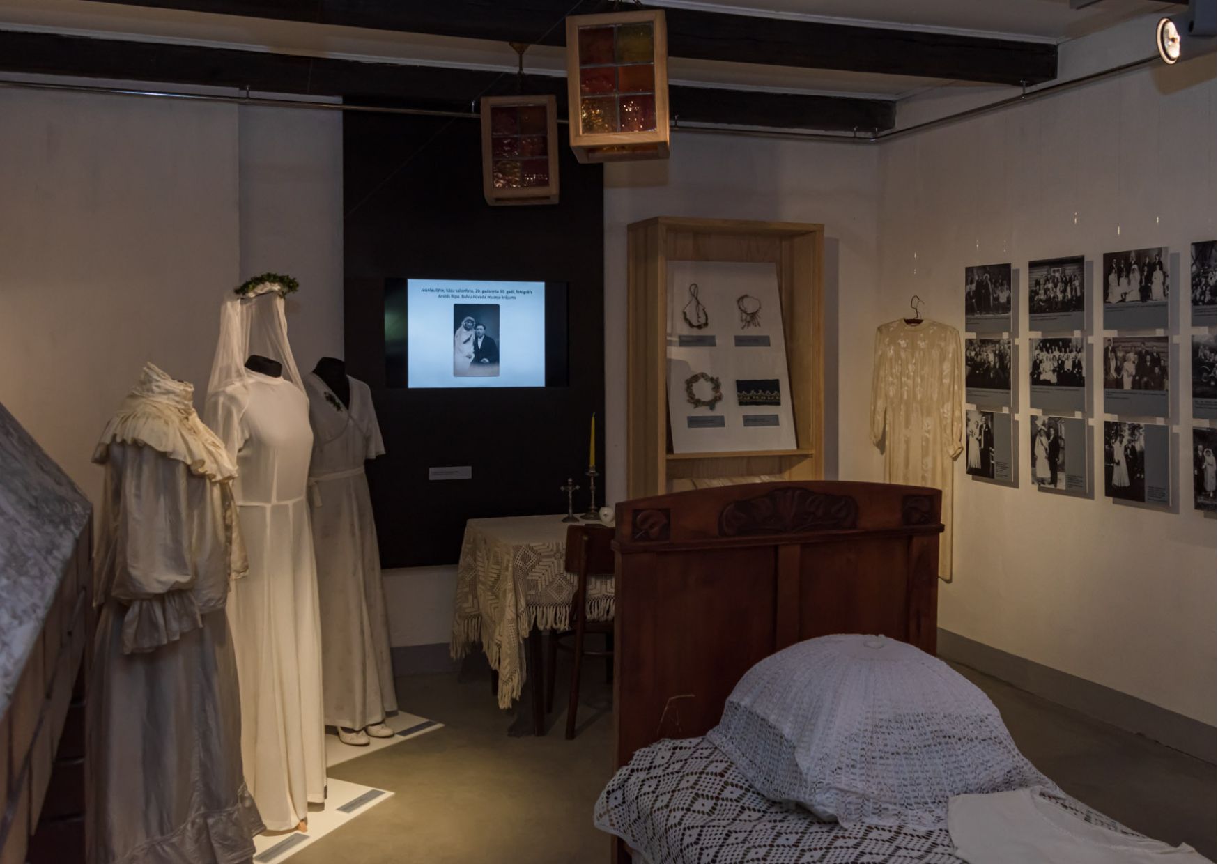 Raiņa muzejā "Jasmuiža" apsaverama izstuode par kuozom Latgolā - lakuga.lv