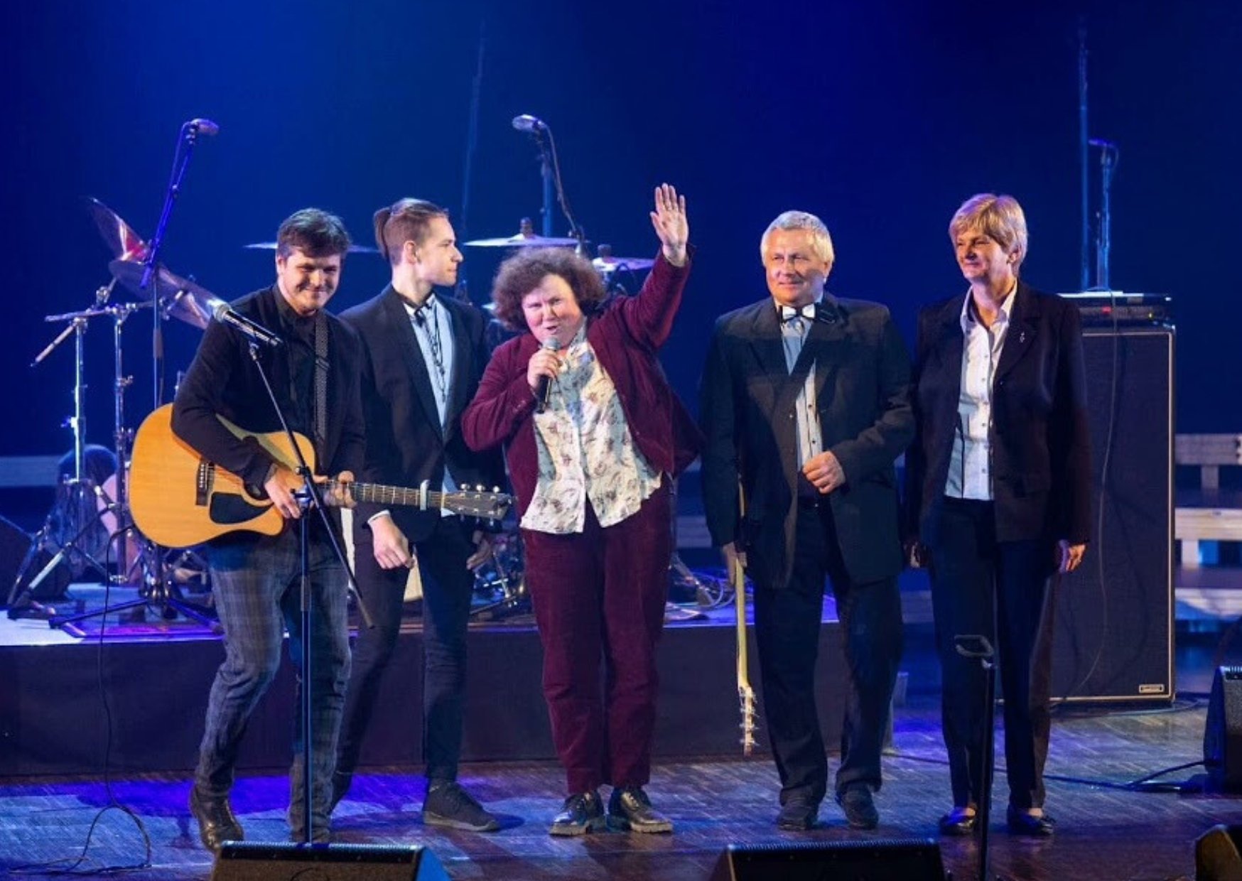 Grupa "Fak'n'turīs" publiciejuse jaunu dzīsmi "Kovida himna" i aicynoj ...