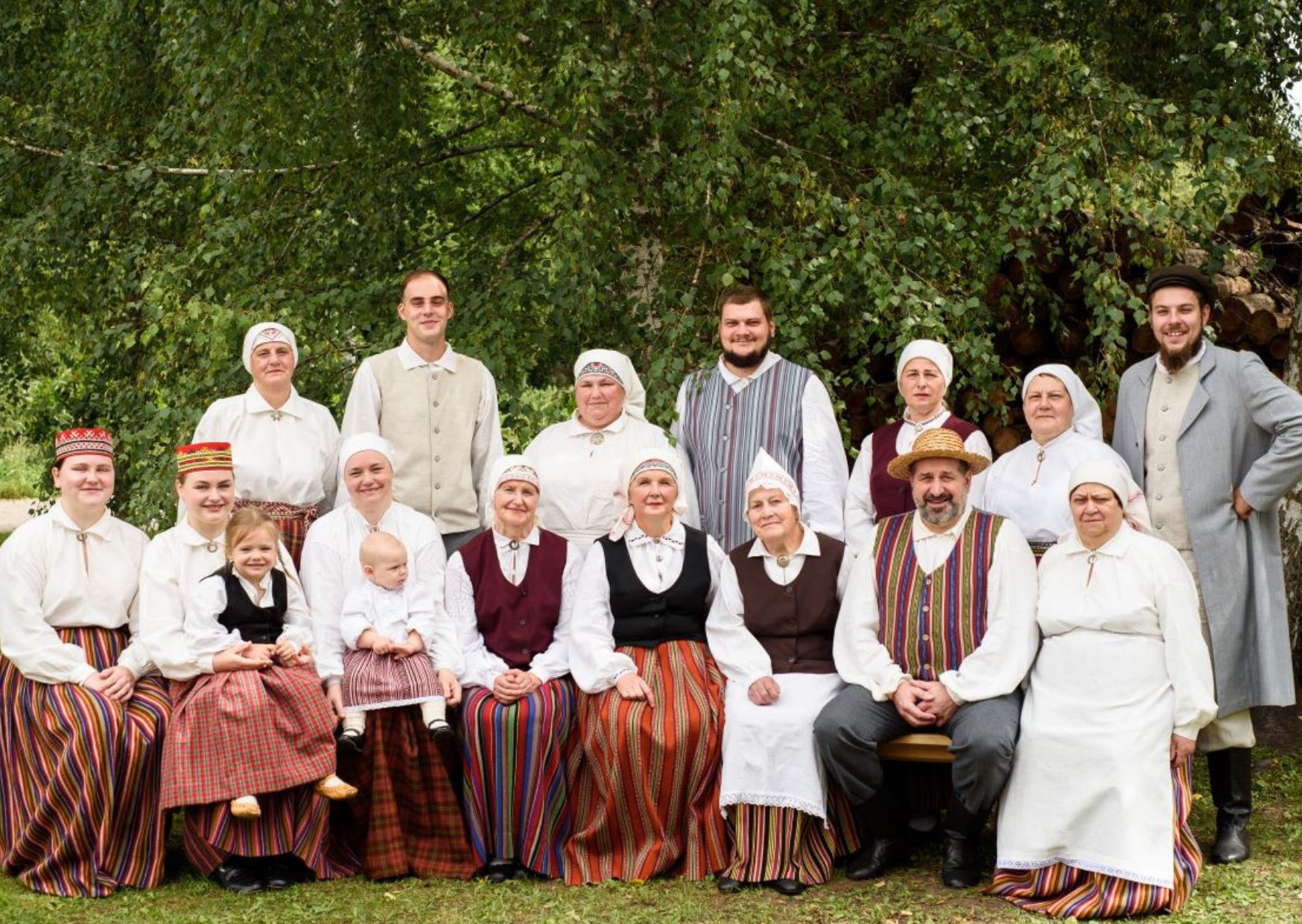 Tradicionaluos kulturys izcileibys bolvu folklorys nūzarē sajims ari ...